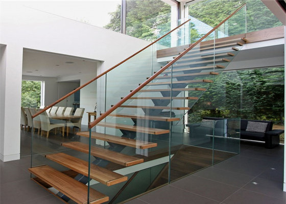 Flexibility Modern Steel Staircase With Wood Treads , Customized Design