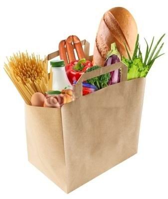 A carga do alimento segurou sacos de papel