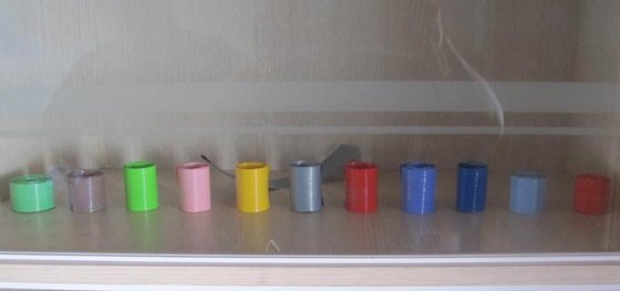 O filme de psiquiatra impresso uso de Rod da vassoura para a decoração e a proteção