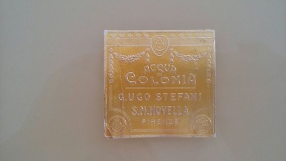 O ouro Colonia gravou etiquetas adesivas impressas para garrafas de perfume da prova do álcool