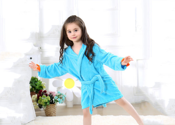 Eco - Friendly Hooded Beach Towels Fastness Pure Color For 2 - 10 Years Kids