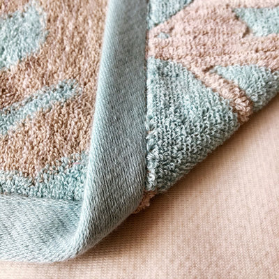 Decorative Jacquard Bath Towel Plain Woven