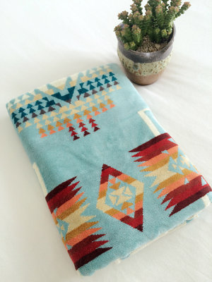 Double Looped Jacquard Beach Towel Colored Embroidered Three - Dimensional Pattern