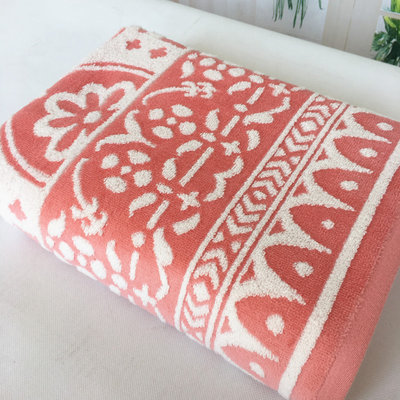 Custom Canada Woven Jacquard Beach Towels For Promotion Shop , 550gsm Weight