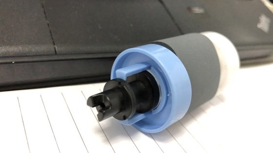 M706  TRAY 2 Pickup roller  RM1-0731