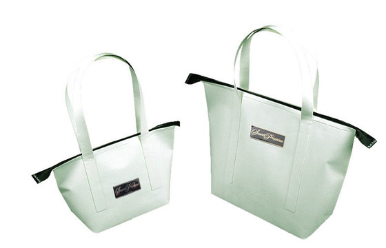 Customized Sewn White Washable Kraft Shopping Bags Durable With Zipper