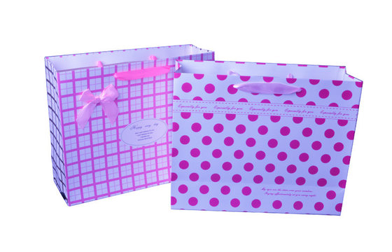 250g Matte Paper Recycled Paper Bags Round PP Handles For Christmas
