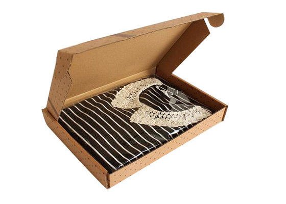 T-shirt Packaging Boxes Kraft Paper Rectangular Dots Packing Box For Shirt