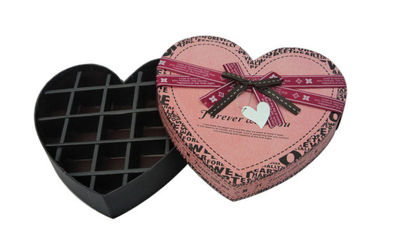 eco chocolate gift CMYK / PMS heart shaped box of Art paper / Rigid cardboard , OEM