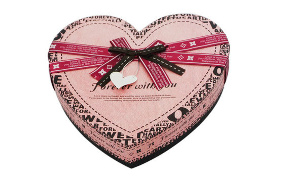 eco chocolate gift CMYK / PMS heart shaped box of Art paper / Rigid cardboard , OEM