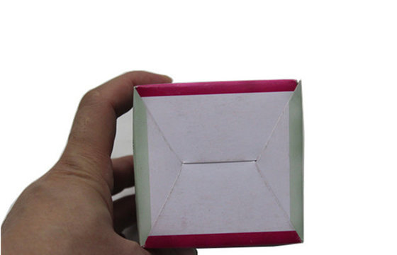 Varnishing Chalk Paper Packaging Boxes With Printing Handling Dustless