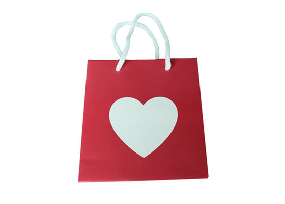 Matte Lamination Personalized Paper Carrier Bags With Heart Shaped Printing