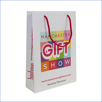 Colorful Wrapping Kraft Paper Gift Bags / Printed Paper Bags For Shops