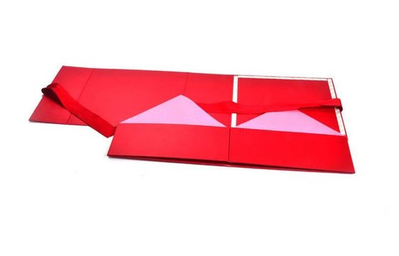 Red Folding Gift Packaging Box With Magnet for Closure And Ribbon Crosed