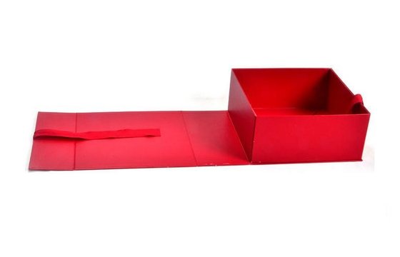 Red Folding Gift Packaging Box With Magnet for Closure And Ribbon Crosed