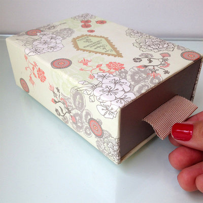 Custom Matt Finish Flora Cardboard Drawer Box With Ribbon Handle