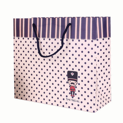 Customised cheap paper bag for children's clothing packaging shopping bags supplier