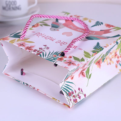Low cost wedding gift packaging paper bag logo print cash on sale customsied supplier