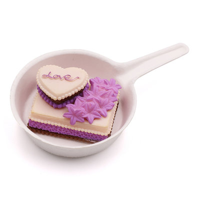 Biodegradable spoon shallow pan shape sugarcane tableware cake tray disposable bagasse paper sauces tray supplier