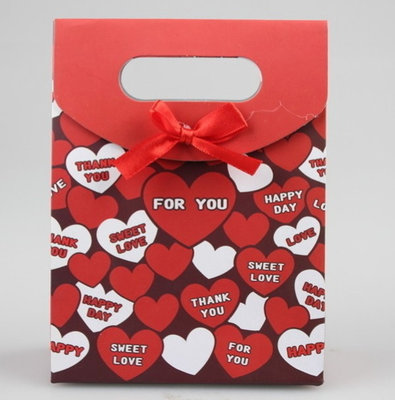 Cut gift bag wholesale, high end paper shopping bags, colored paper bags, carrier bag printing supplier