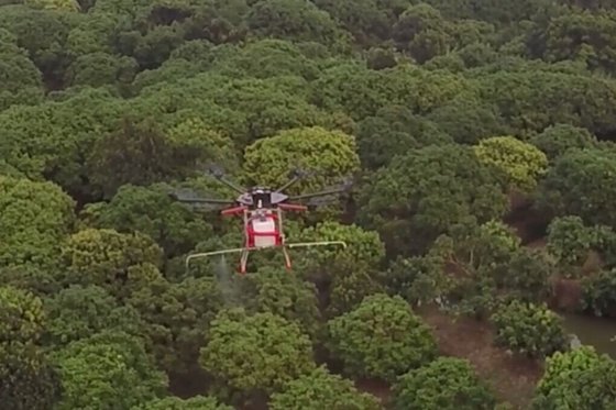 Fireflight Video GPS WIFI Precision Agriculture Drones For Diffusing Spray