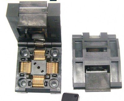 China programmer adapter QFP64 ic socket adapter 0.5mm pitch QFP64 programming adapter supplier