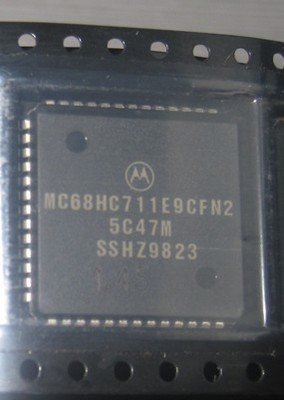China Brand new MC68HC711E9CFN2 5C47M Car Computer CPU processors chip supplier