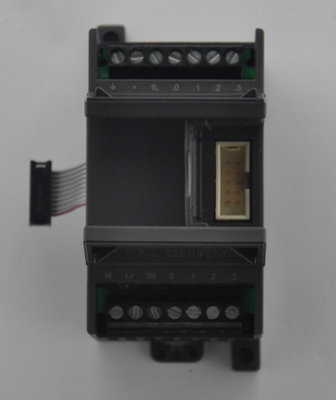 PLC UniMAT 200, PLC 4DI 4DO щелчка автоматизации сразу с реле заменяет Сименс 6ES7223-1HF22-0XA0