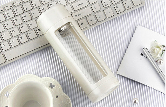 Durable Double Wall Advertising Cups Silicon / Glass Water Bottle