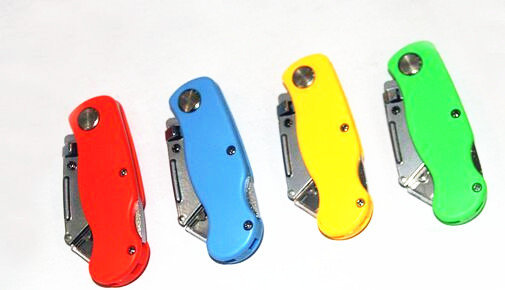 Multi Tool Cutter Knife for Wholesales Folding Knife / Plastic Paper Knife