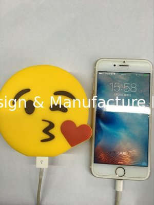 Custom pvc rubber silicone gift emoji face expression 2600mah cell phone mobile phone charger supplier