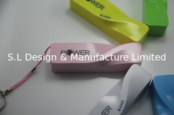 Newest Portable twist lipstick shape powerbank 2600 mah USB power bank supplier