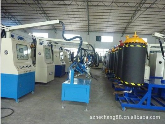 Low Pressure PU Foam toys foaming Machinery / PU pillows polyurethane foam filling machine supplier