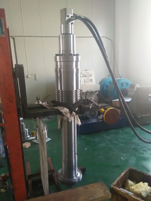 Steering double acting hydraulic cylinder with piston and piston rod