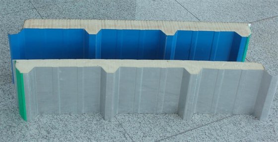 Lightweight Polyurethane insulated sandwich panel / building construction material