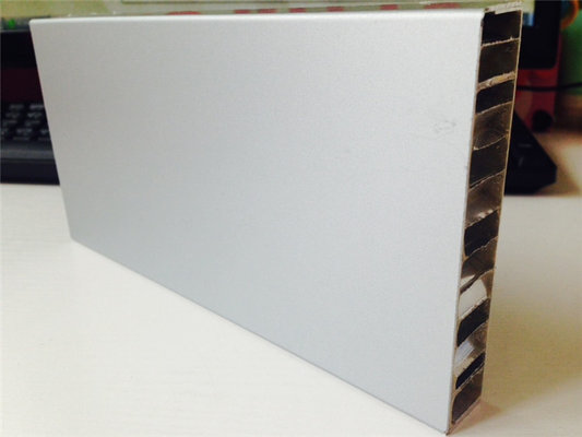 Interior / Exterior 10mm / 15mm / 20mm Aluminum Honeycomb Board Impact - Resistance