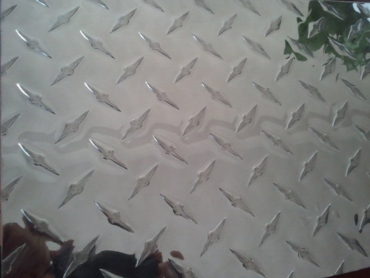 Construction Silver Aluminium Tread Plate with Diamond Pattern Alloy 1050 3003 5052