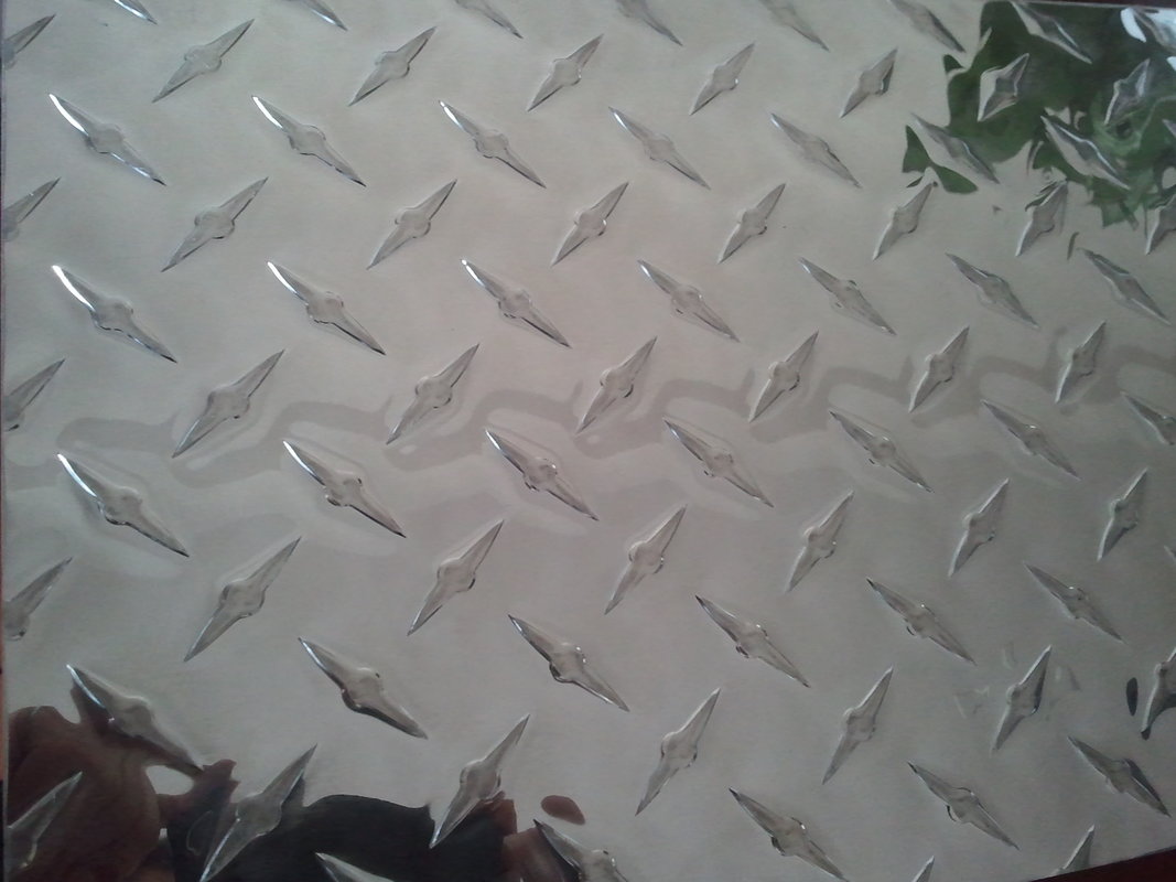 Trade Assurance 4x8 Aluminum Sheet Embossed Diamond Checker Plate 1100 5052