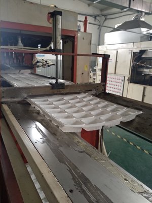 rigid plastic APET sheet rolls for vacuum forming food grade PET films rolls transparent for packaging