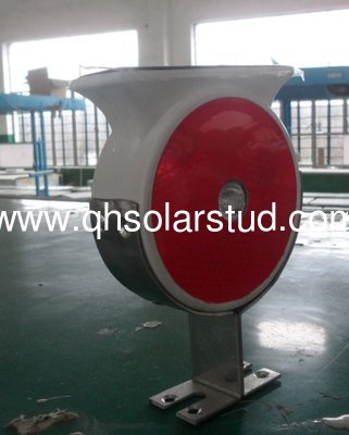 Direct manufacture Round Solar Road Reflective Delineator For High Way Guardrail With Factory Price supplier