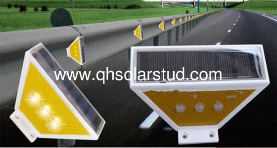 Highway Visibility Over 800m Solar Guardrail Lights Led Road Marking Delineator Solar Hurdle Light supplier