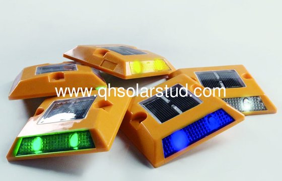 14 Months Guarantee And 20T Resistance Road Safety Cat Eyes Led Solar Tempered Road Studs Manufacturer supplier