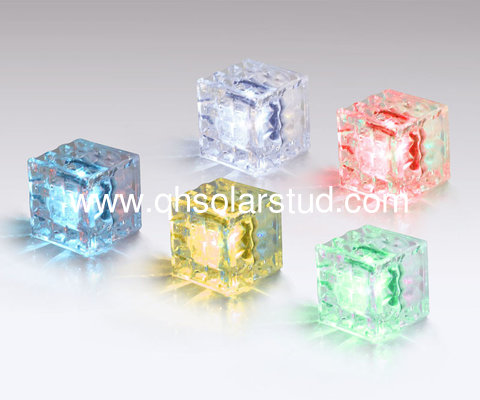 CE RoHS Approved IP68 Waterproof Solar Powered Glass Ice Brick Lights For Underground Paver Pool Garden supplier