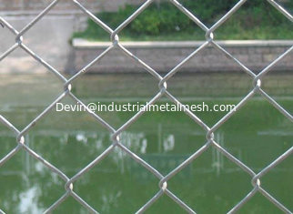 China Hot-dip galvanized chain link fence supplier