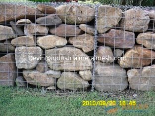 China ASTM A975 standard heavily galvanized gabion baskets for erosion control engineering projects supplier