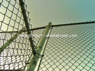 China Heavy Duty  9gauge 50x50mm ral 6005 Green color steel wire Chain Link Fence with Brace for Highway Fence supplier