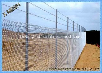 China Fence Mesh Application and rhombus Hole Shape decorative indoor fencing supplier