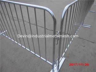 China Galvanized Steel Road Fencing Crowd control barrier ,portable fence,traffic barrier temporary fence barricade supplier