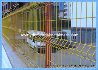 China Powder Coated 3D Curved Welded Wire Mesh Garden Fence supplier