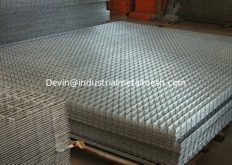 China Fencing Net Iron Wire Mesh 1/4 Inch Galvanized Welded Wire Mesh For Construction supplier